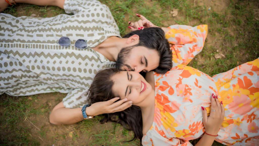 Best Pre Wedding Poses for Couples | Candid Life Photography